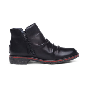 Mila Low Boot - Black – aetrex